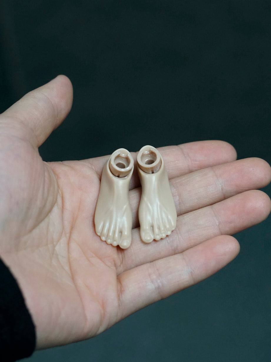 1/6 Bare feet accessories for male figure bodies — GIANTOY action figures